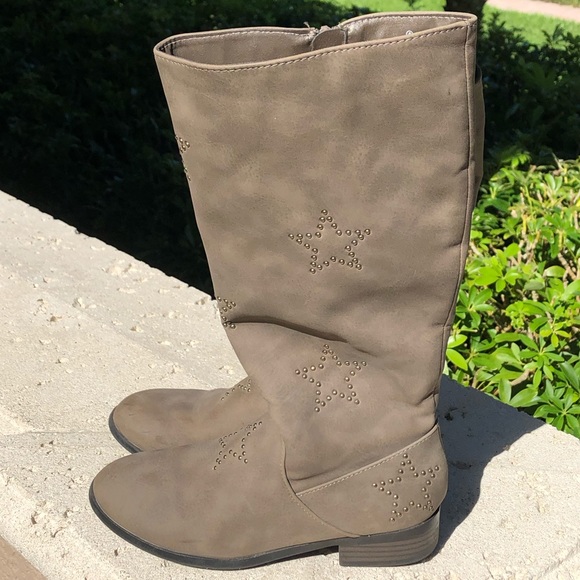 Justice | Shoes | Justice Girls Tall Star Studded Boots I Sz 4 | Poshmark